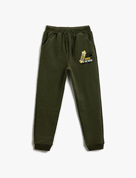 Koton Erkek Çocuk Kaykay Baskılı Jogger Eşofman Altı Beli Bağcıklı Koton Erkek Çocuk Kaykay Baskılı Jogger Eşofman Altı Beli Bağcıklı