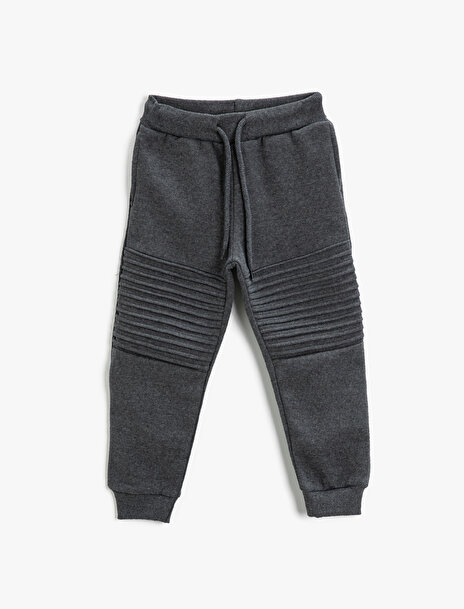 Koton Erkek Çocuk Basic Jogger Eşofman Altı Beli Bağlamalı Koton Erkek Çocuk Basic Jogger Eşofman Altı Beli Bağlamalı