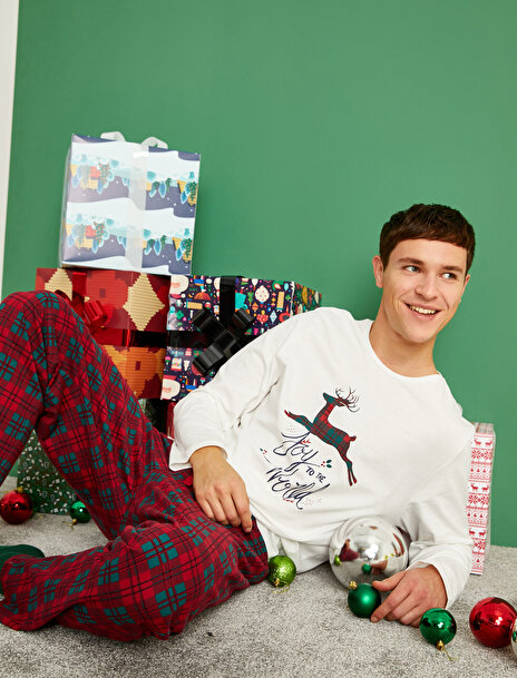 Koton Erkek Yeni Yıl Temalı Pamuklu Pijama Takımı Koton Erkek Yeni Yıl Temalı Pamuklu Pijama Takımı
