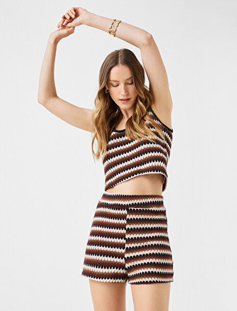 Koton Kadın Desenli Mini Şort Koton Kadın Desenli Mini Şort