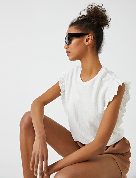 Koton Kadın Bisiklet Yaka Kısa Kollu Fırfırlı Tişört