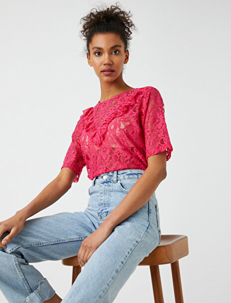 Koton Kadın Kısa Kollu Fırfırlı Dantel Tişört