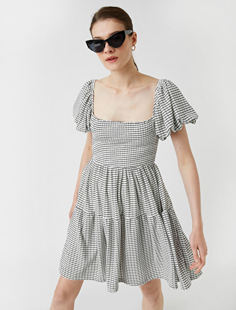 Koton Kadın Mini Elbise Kısa Balon Kollu U Yaka Gipe Detaylı Koton Kadın Mini Elbise Kısa Balon Kollu U Yaka Gipe Detaylı