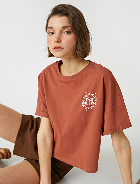 Koton Kadın Baskılı Oversize Crop Tişört Bisiklet Yaka Pamuklu Koton Kadın Baskılı Oversize Crop Tişört Bisiklet Yaka Pamuklu