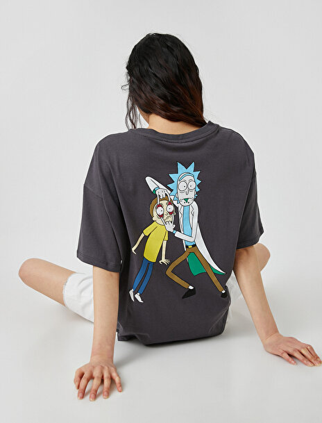 Koton Kadın Rick and Morty Lisanslı Baskılı Tişört
