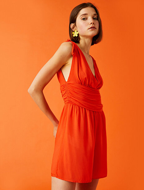 Koton Kadın Şort Tulum Kolsuz V Yaka Bel Detaylı