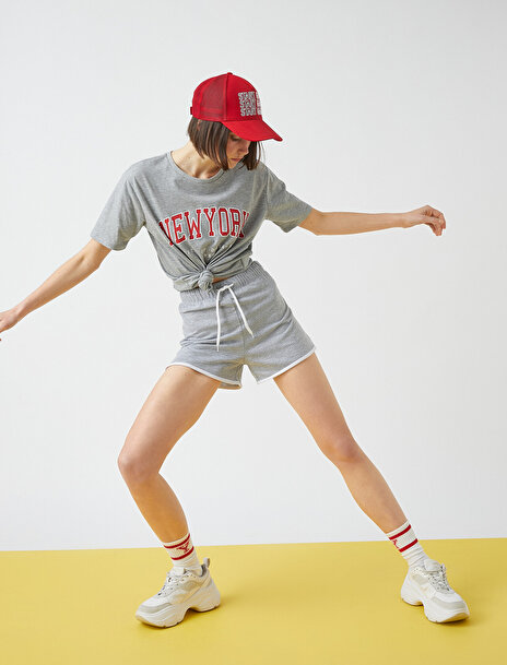 Koton Kadın Mini Şort Beli Bağlamalı Biyeli Koton Kadın Mini Şort Beli Bağlamalı Biyeli