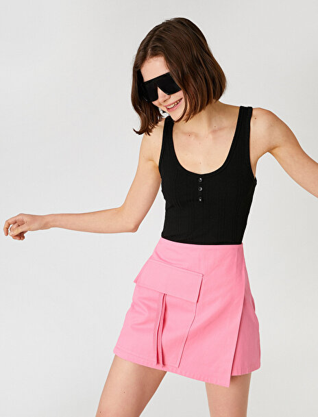 Koton Kadın Oyuk Yaka Atlet Düğme Detaylı