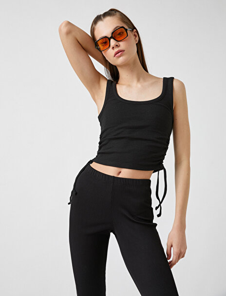 Koton Kadın Yanları Büzgülü Crop Atlet Koton Kadın Yanları Büzgülü Crop Atlet