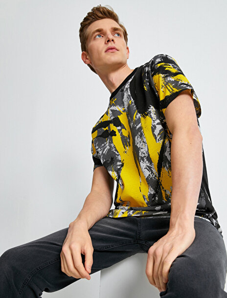 Koton Erkek Boya Desenli Tişört