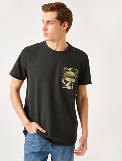 Koton Erkek Standart Fit Kamuflaj Baskılı Tişört