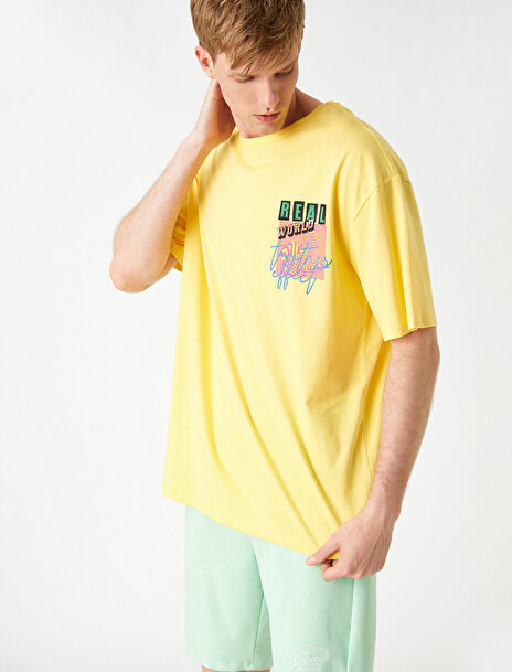 Koton Erkek Oversize Arkası Baskılı Tişört