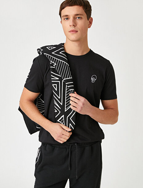 Koton Erkek Kuru Kafa İşlemeli Tişört