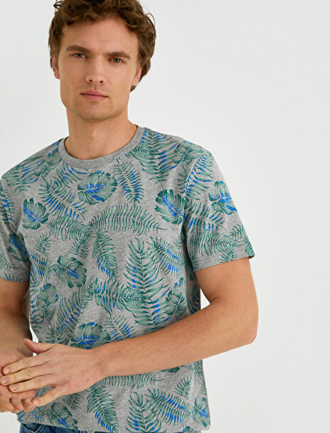 Koton Erkek Slim Fit Yaprak Baskılı Tişört