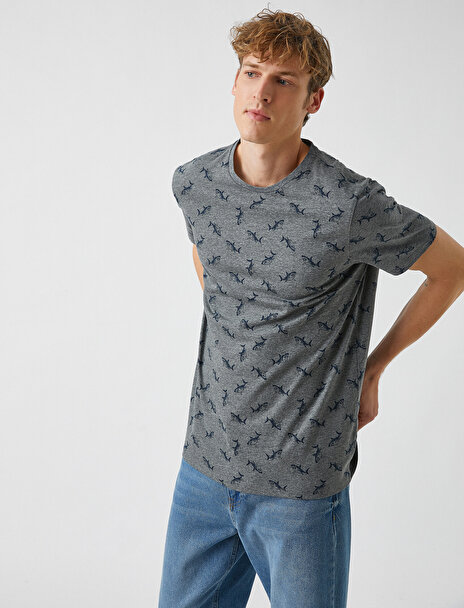Koton Erkek Slim Fit Köpek Balığı Baskılı Tişört Koton Erkek Slim Fit Köpek Balığı Baskılı Tişört