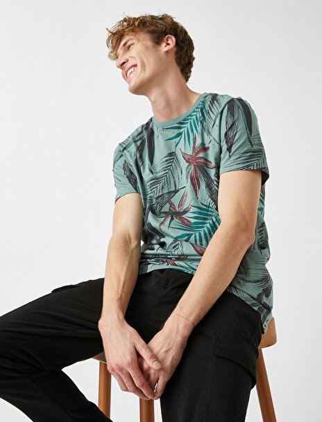 Koton Erkek Floral Baskılı Tişört