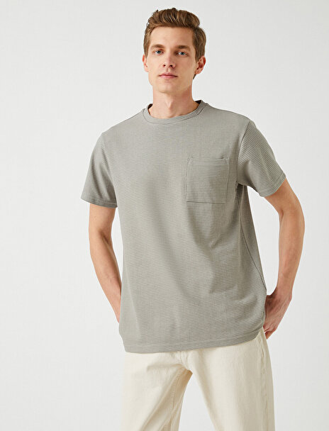 Koton Erkek Jakarlı Cepli Basic Tişört