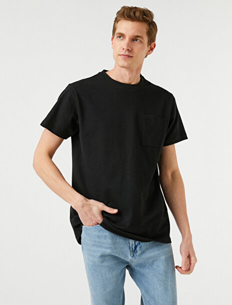 Koton Erkek Jakarlı Cepli Basic Tişört