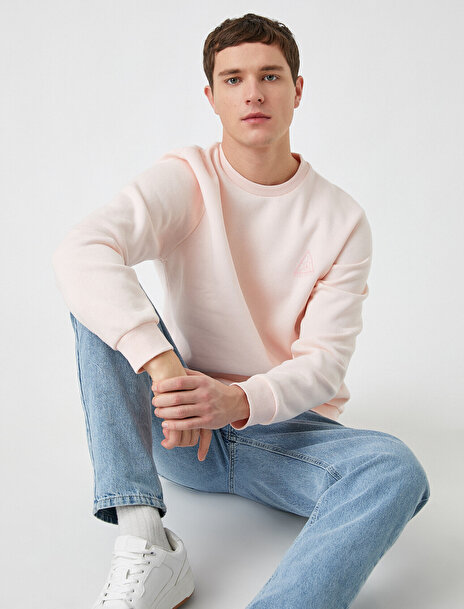Koton Erkek Minimal İşlemeli Sweatshirt Koton Erkek Minimal İşlemeli Sweatshirt