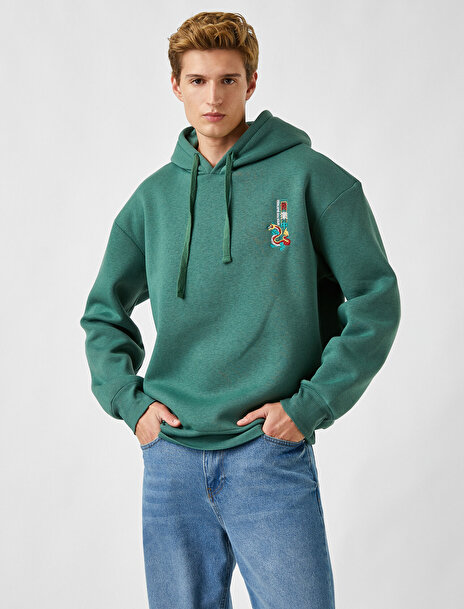 Koton Erkek Ejderha İşlemeli Kapşonlu Sweatshirt Koton Erkek Ejderha İşlemeli Kapşonlu Sweatshirt