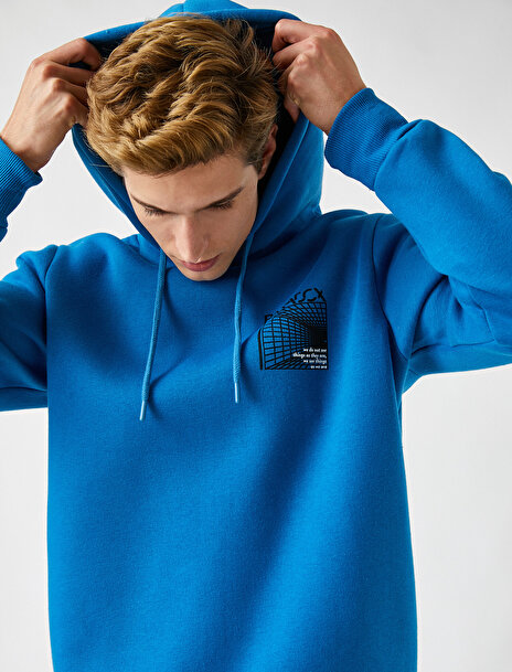 Koton Erkek Minimal Baskılı Kapüşonlu Sweatshirt Koton Erkek Minimal Baskılı Kapüşonlu Sweatshirt