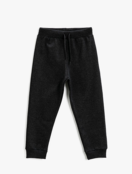 Koton Erkek Çocuk Basic Jogger Eşofman Altı Beli Bağlamalı Koton Erkek Çocuk Basic Jogger Eşofman Altı Beli Bağlamalı