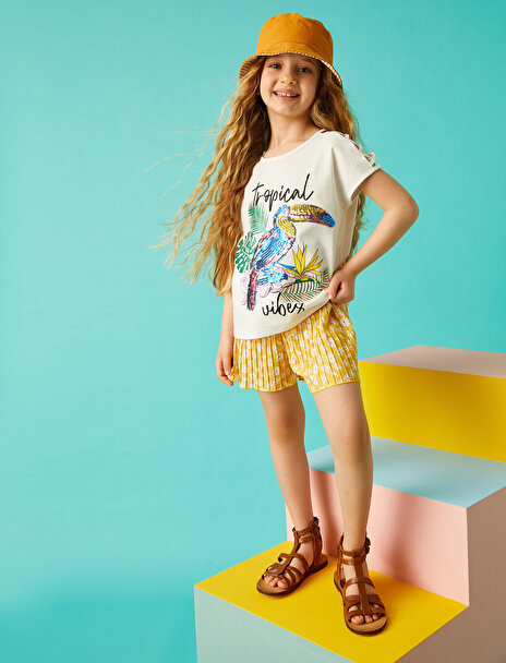 Koton Kız Çocuk Piliseli Çiçekli Şort Fiyonklu Beli Lastikli Koton Kız Çocuk Piliseli Çiçekli Şort Fiyonklu Beli Lastikli