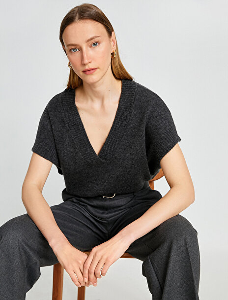 Koton Kadın Oversize Süveter V Yaka Kısa Kollu