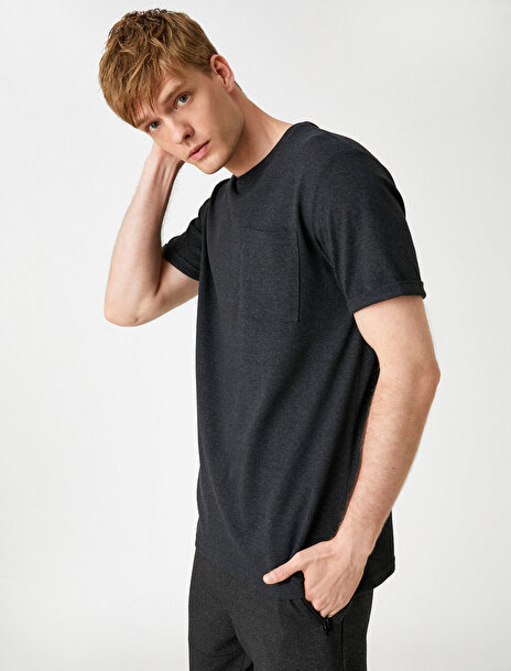 Koton Erkek Cepli Basic Tişört