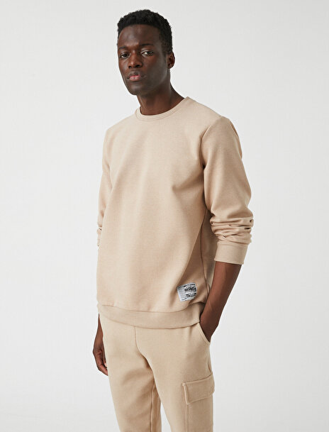Koton Erkek Dokulu Etiketli Sweatshirt Koton Erkek Dokulu Etiketli Sweatshirt