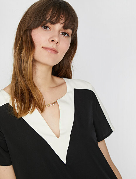 Koton Kadın Zincir Detaylı Bluz Koton Kadın Zincir Detaylı Bluz