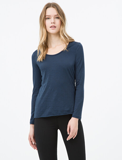 Koton Kadın Oyuk Yaka T-Shirt