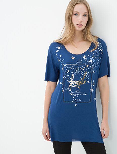 Koton Kadın Oyuk Yaka Baskılı T-Shirt