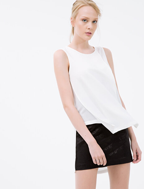 Koton Kadın Oyuk Yaka Bluz