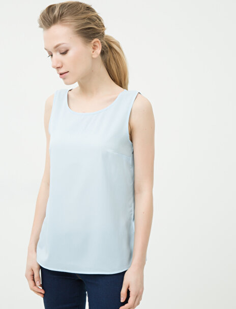 Koton Kadın Oyuk Yaka Bluz