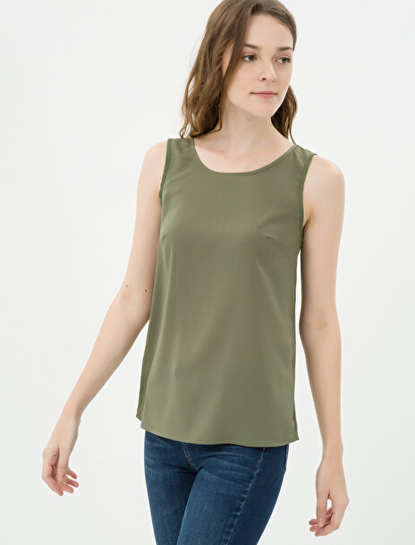 Koton Kadın Oyuk Yaka Bluz