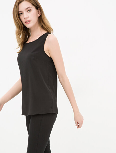 Koton Kadın Oyuk Yaka Bluz