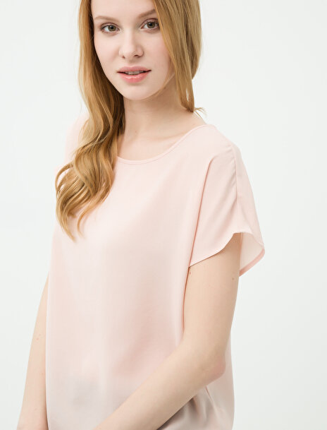 Koton Kadın Oyuk Yaka Bluz