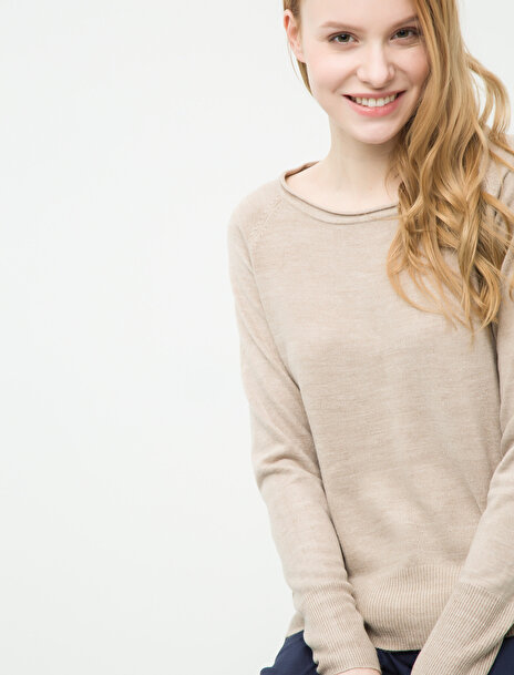 Koton Kadın Oyuk Yaka Triko Kazak