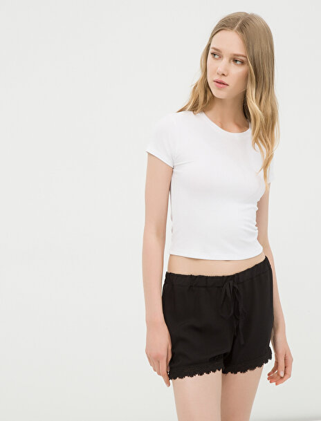 Koton Kadın Dantel Detaylı Şort