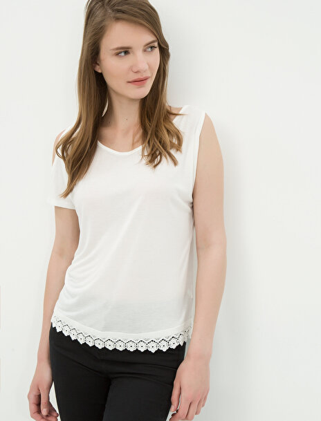 Koton Kadın Omuz Detaylı T-Shirt