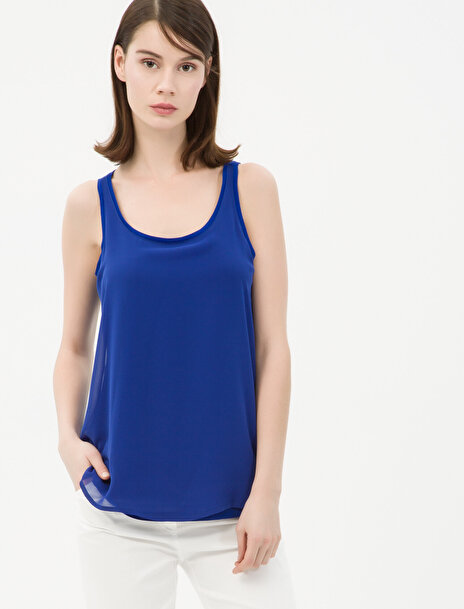 Koton Kadın Oyuk Yaka Atlet