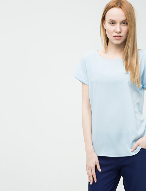 Koton Kadın Oyuk Yaka Bluz