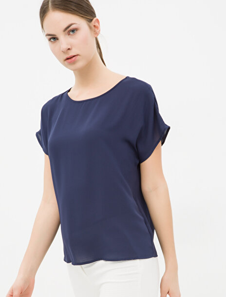 Koton Kadın Oyuk Yaka Bluz