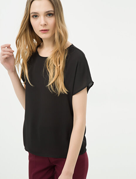 Koton Kadın Oyuk Yaka Bluz