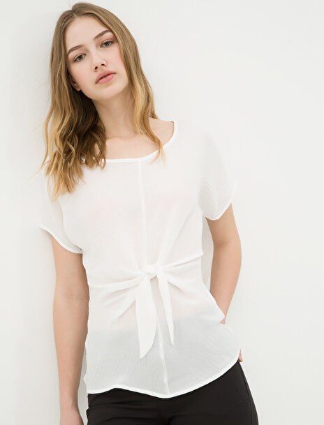 Koton Kadın Oyuk Yaka Bluz