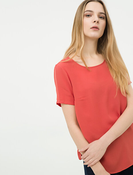 Koton Kadın Oyuk Yaka Bluz