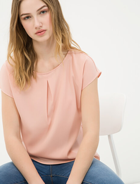 Koton Kadın Oyuk Yaka Bluz