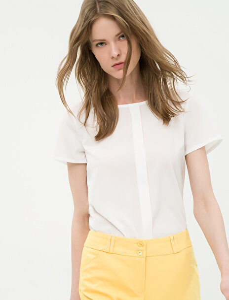 Koton Kadın Oyuk Yaka Bluz