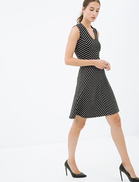 Koton Kadın Çizgi Desenli Elbise
